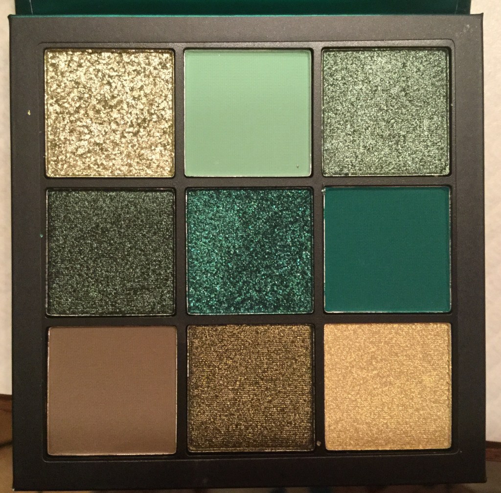 Huda Beauty Emerald Obsessions Eyeshadow Review | lifewithlilred
